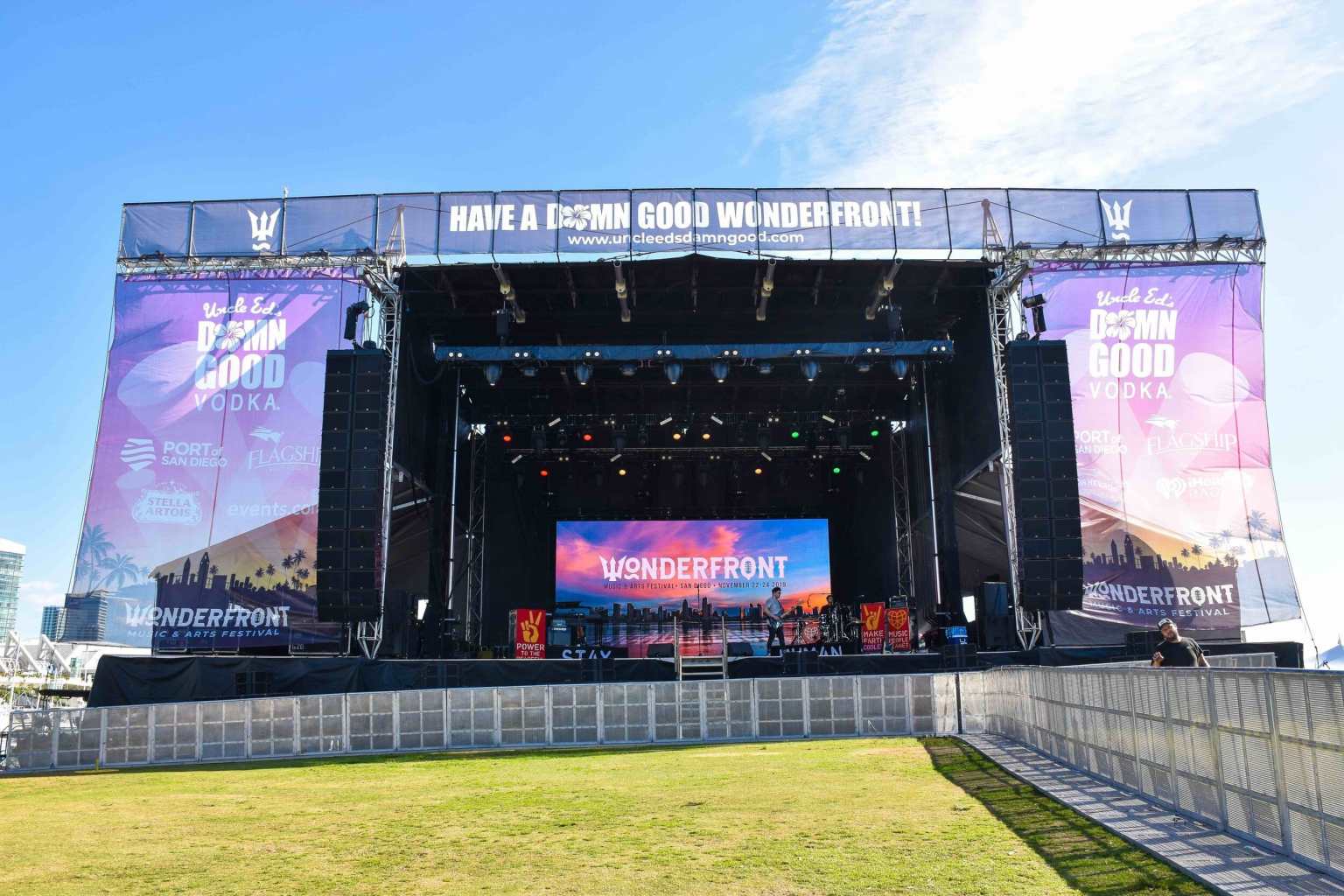 Mobile Stage USA® | Live Event Solutions – Concert & Festival Stage Rentals